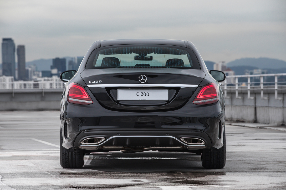 Mercedes-Benz C 200 AMG Line – traction.my