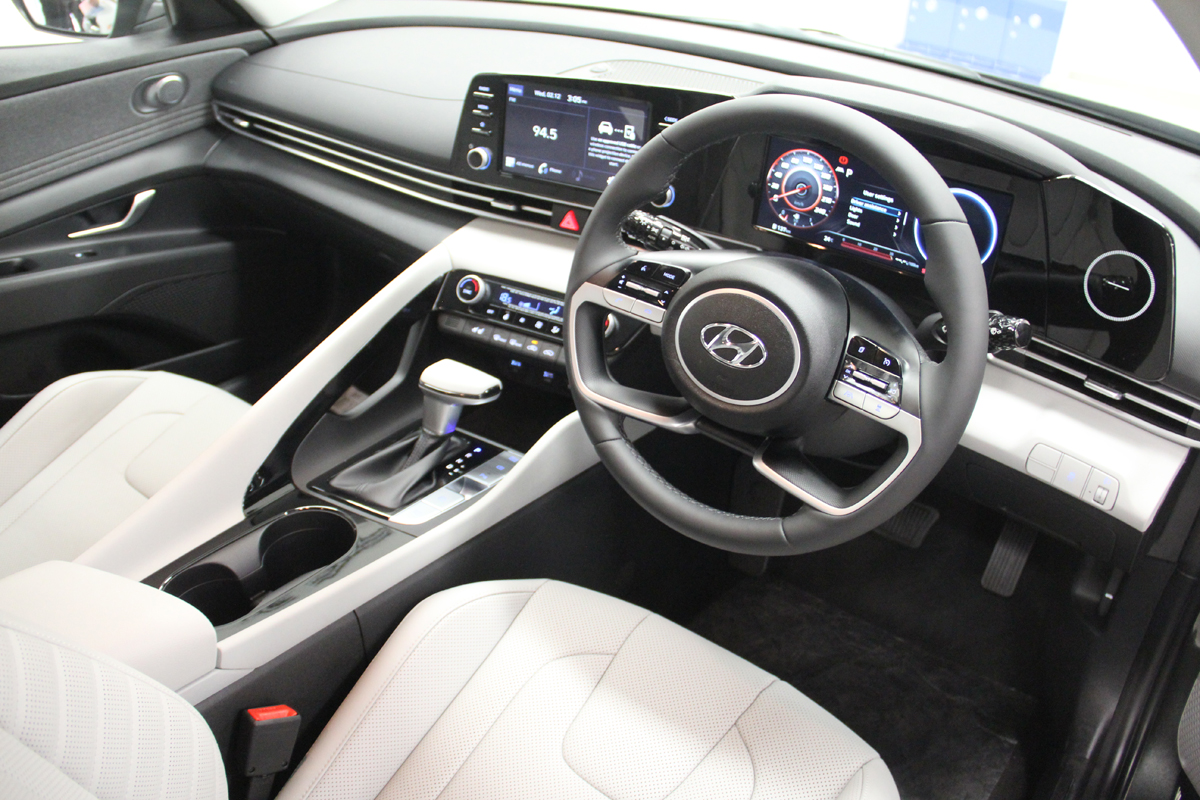 HYUNDAI’s 7th GENERATION ELANTRA LAUNCHED………… – traction.my
