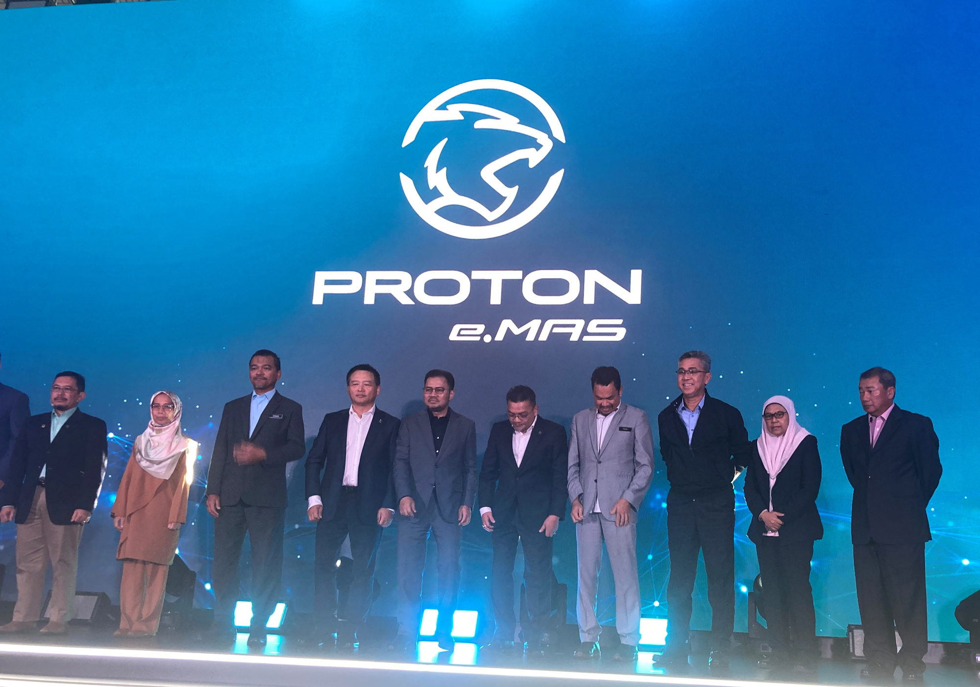 PROTON UNVEILS eMAS AS ITS NEW ELECTRIC VEHICLE BRAND – traction.my